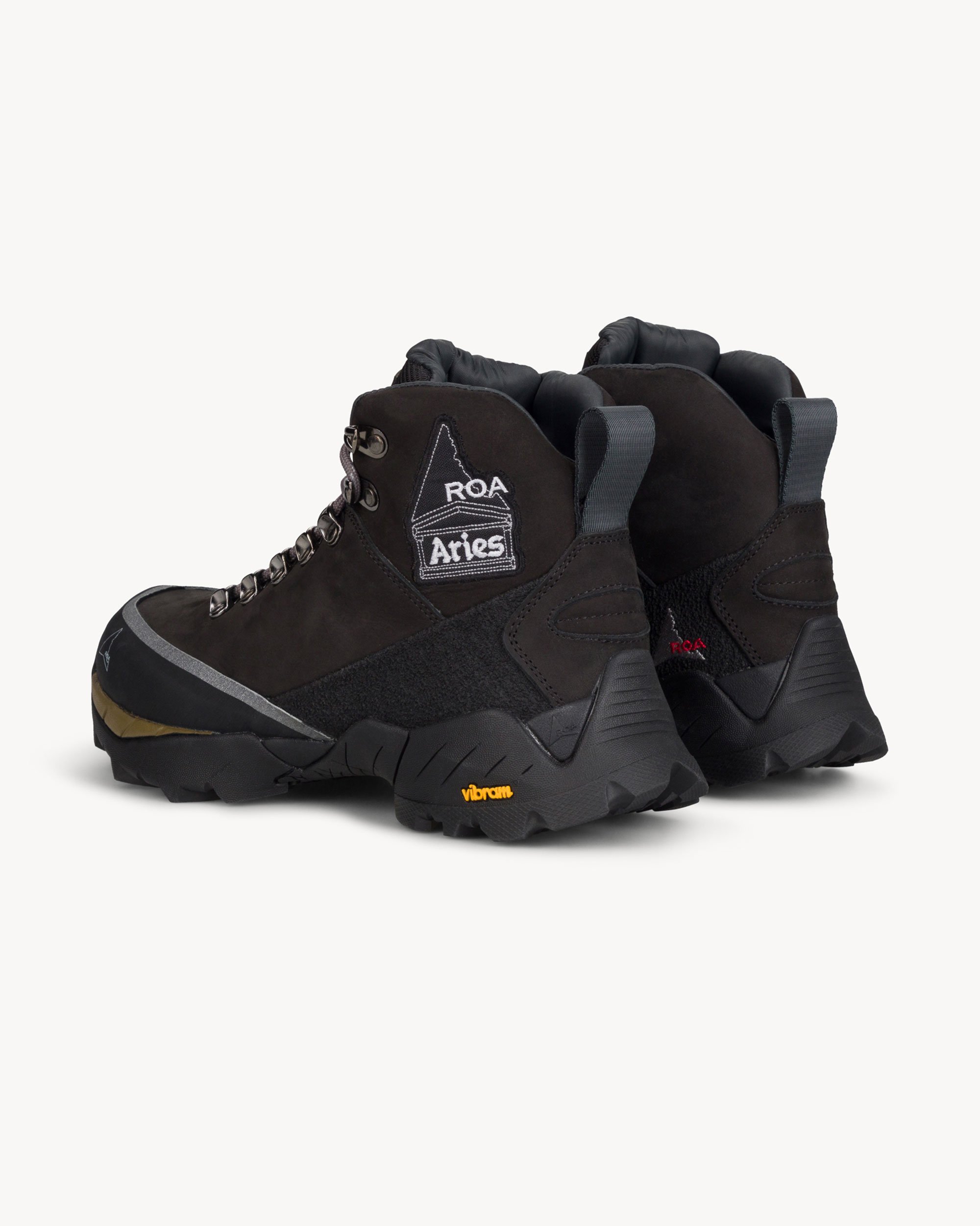 ROA x Aries Andreas Vibram Zwart ALA01-001| FOOTDISTRICT