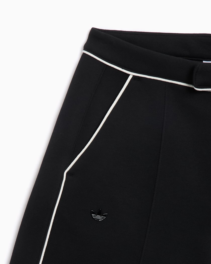 adidas Originals Women's Bermuda Shorts Black JD5476 adidas Originals Women's Bermuda Shorts Black JD5476