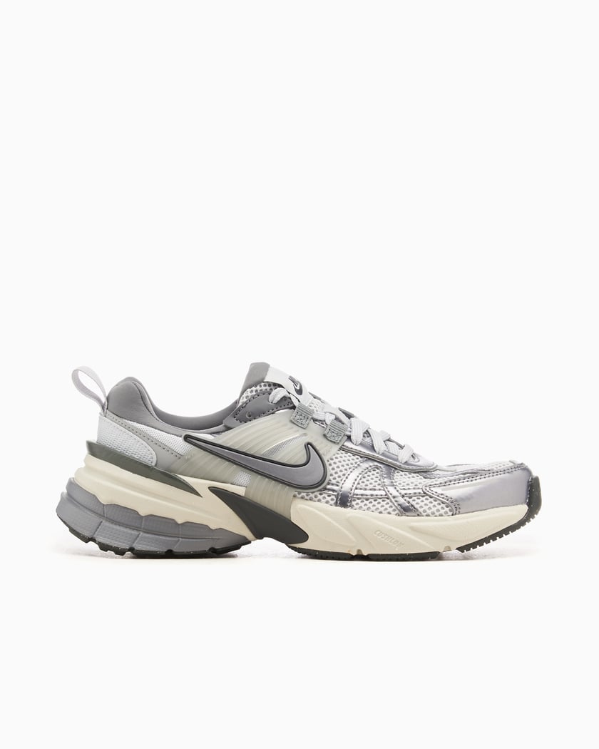 Nike Women's V2k Run Plateado FD0736-003 | FOOTDISTRICT