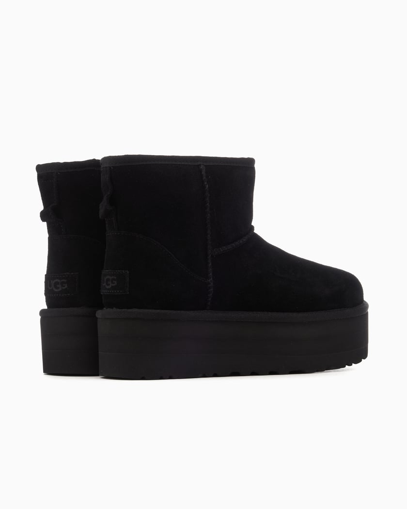 ugg boots black